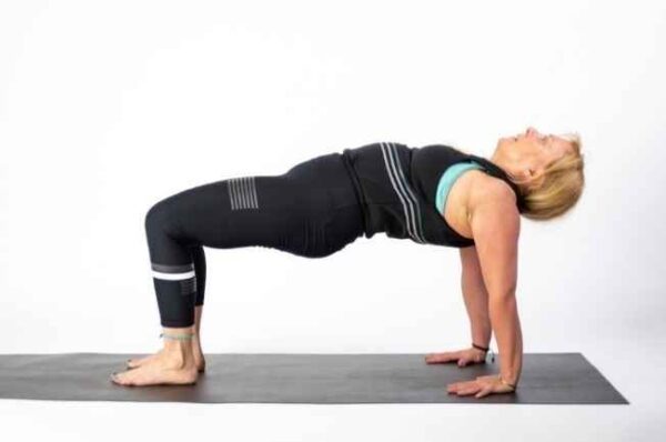 How to Do Reverse Tabletop Pose and Incline Plank Pose in Yoga